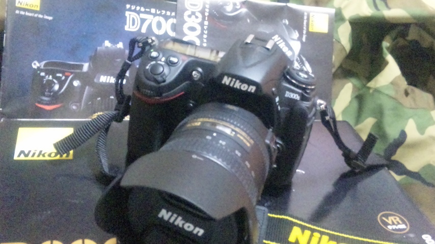 Nikon D700 vs D300S: 東京の坂と橋をJeep M38で巡る江戸情緒発見の旅